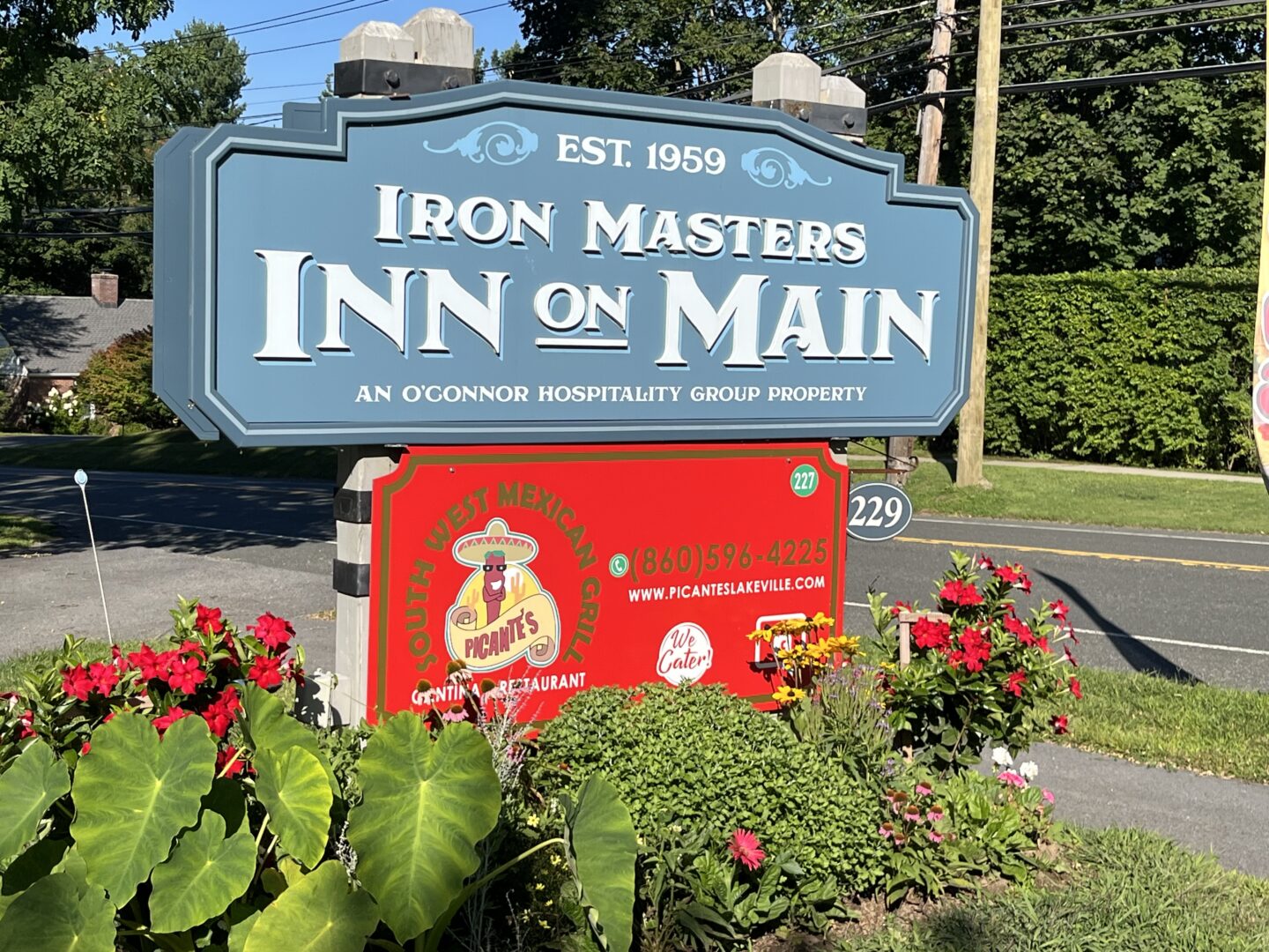 Iron Masters Inn Lakeville CT – Inn on Main Stay